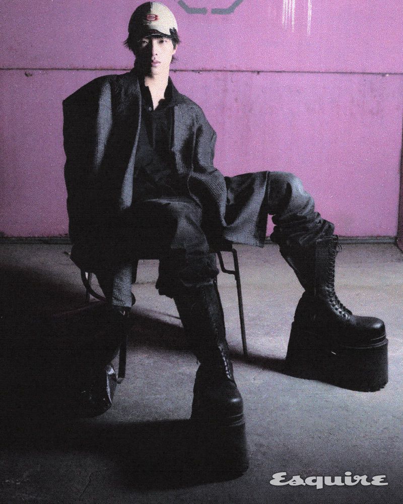 지금 가장 새로운 2025 S/S 키룩 14 by Ted Min (Esquire Korea)