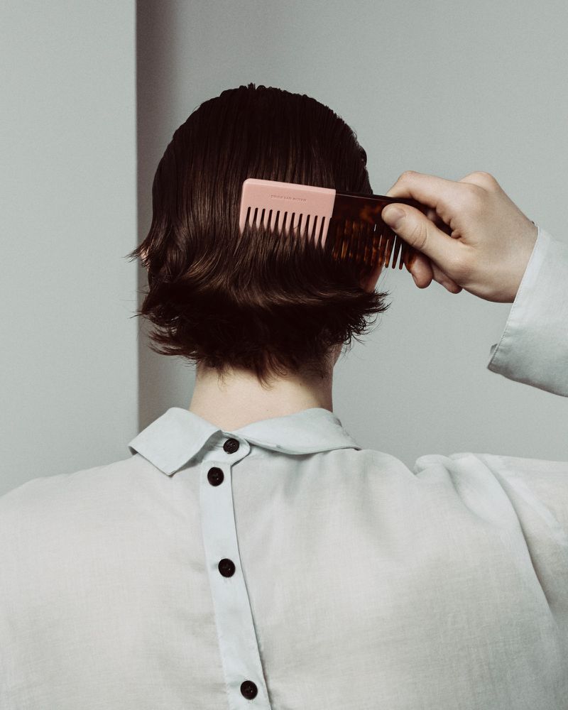 Beauty Gestures (Dries Van Noten)