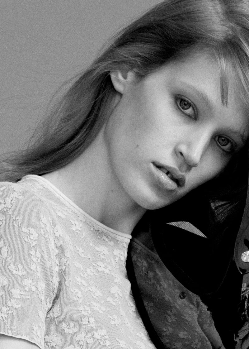 Jacqui / Photography by Charlotte Stouvenot (Pop Magazine)
