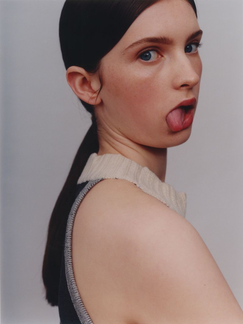 INTO THE DARK by Nobuko Baba (Kunst Magazine)