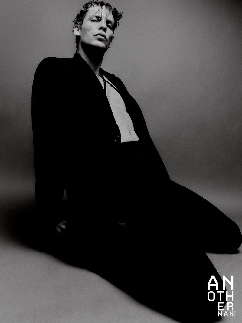 Photography by Yu Cong (AnOther Man China)