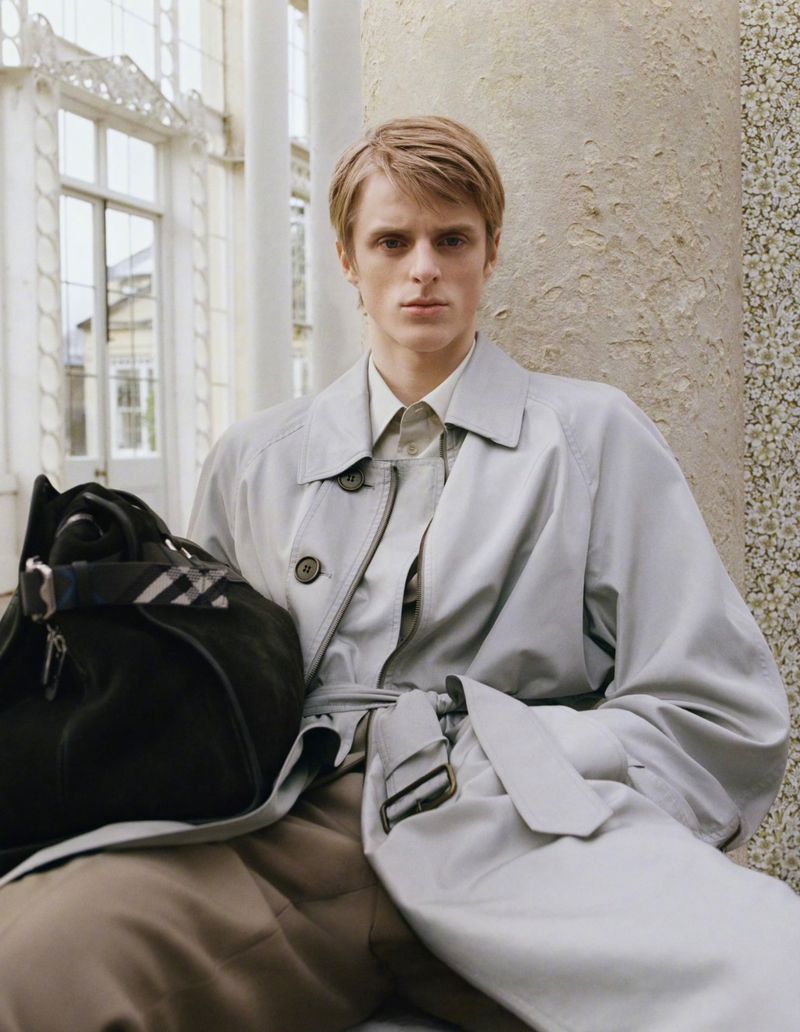 Burberry Summer 2025 Product Campaign (Burberry)