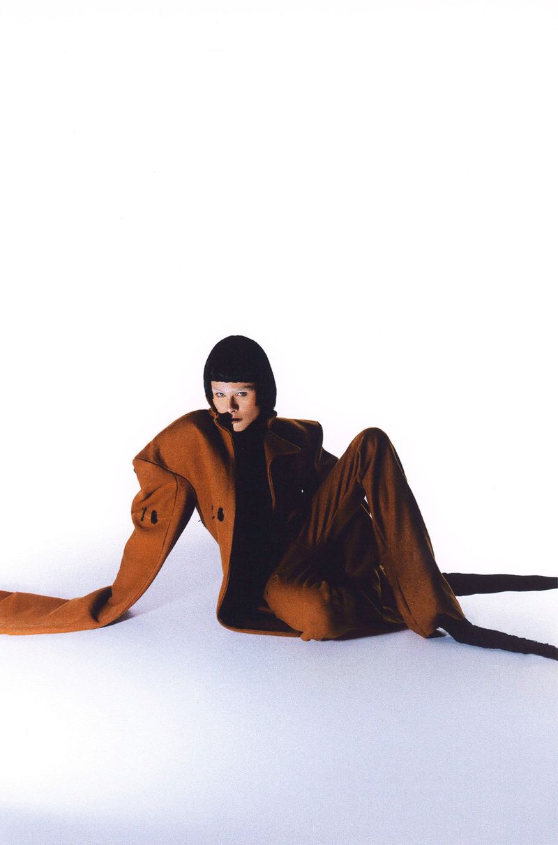 Photography by Igor Reis (L'Officiel Brasil)