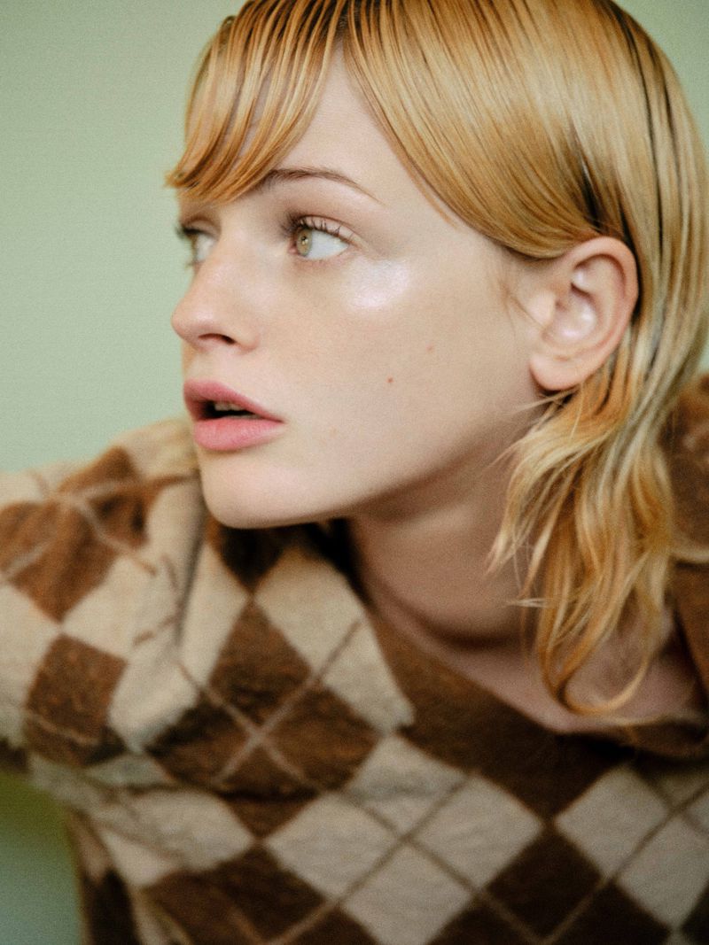 Esther McGregor Is This Generation's Most Versatile Talent (Who What Wear)