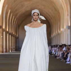 Stella Hanan - Model Profile - Photos & latest news