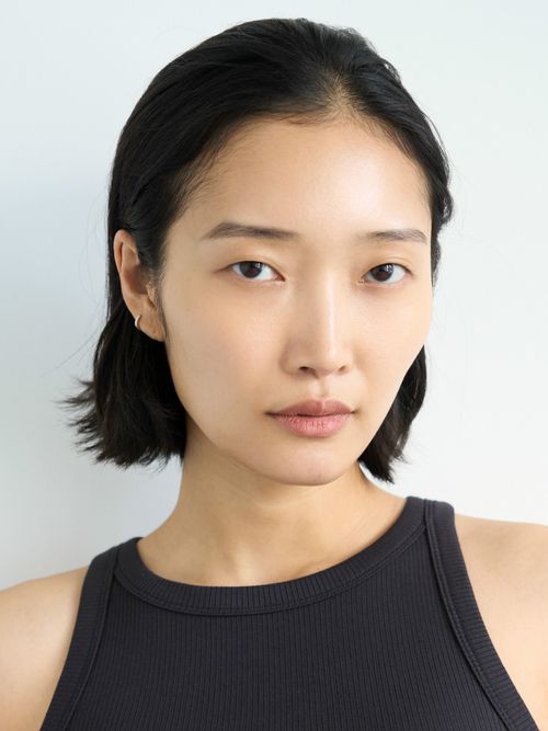 Jisu Hong - Model Profile - Photos & latest news