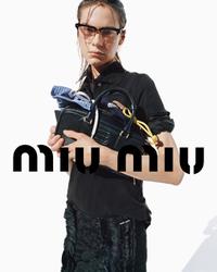 Lain Salazar - Model - detail by people