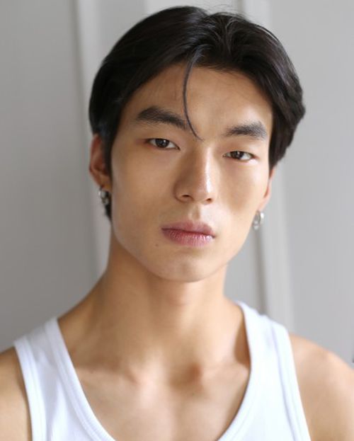 Xiangyu Li Model Profile Photos Latest News