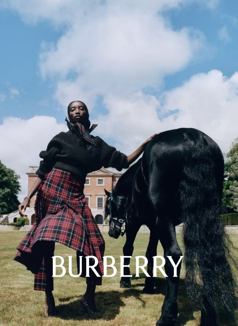Burberry F/W 2025 Campaign (Burberry)