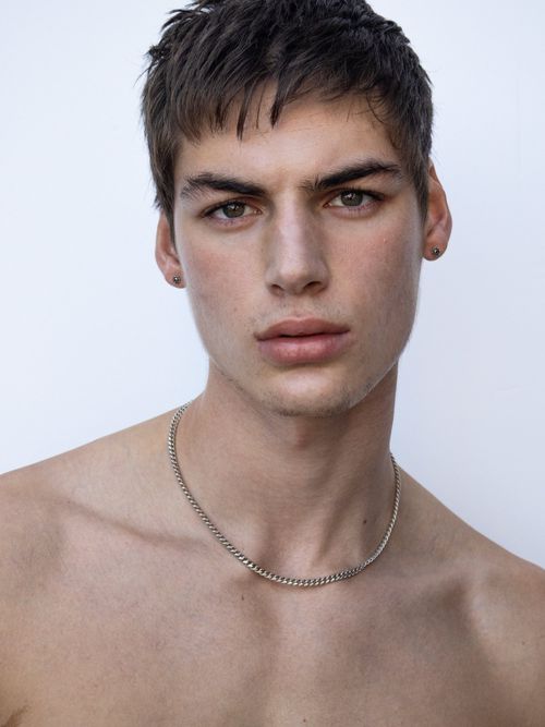 Finn Farrell - Model - detail by year