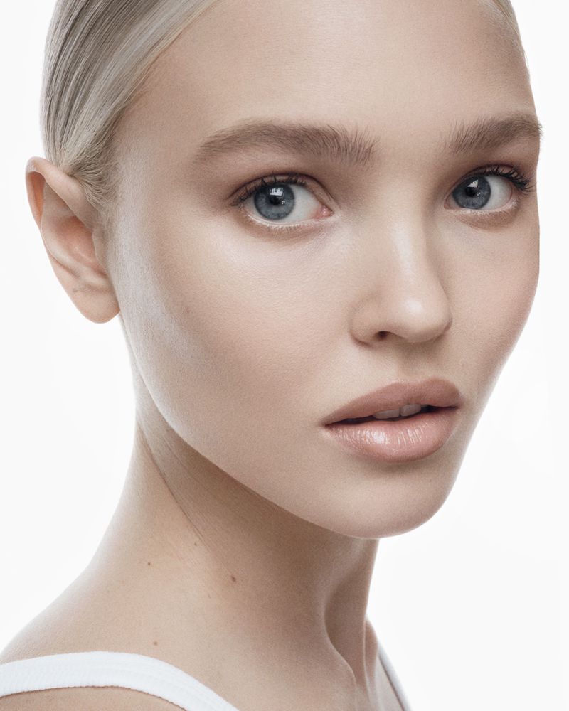 Makeup By Mario SurrealSkin Natural Finish Foundation Campaign (Makeup ...