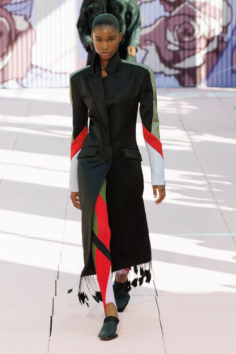 Off-White S/S 26 Show (Off-White)