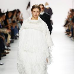 Stella Hanan - Model Profile - Photos & latest news