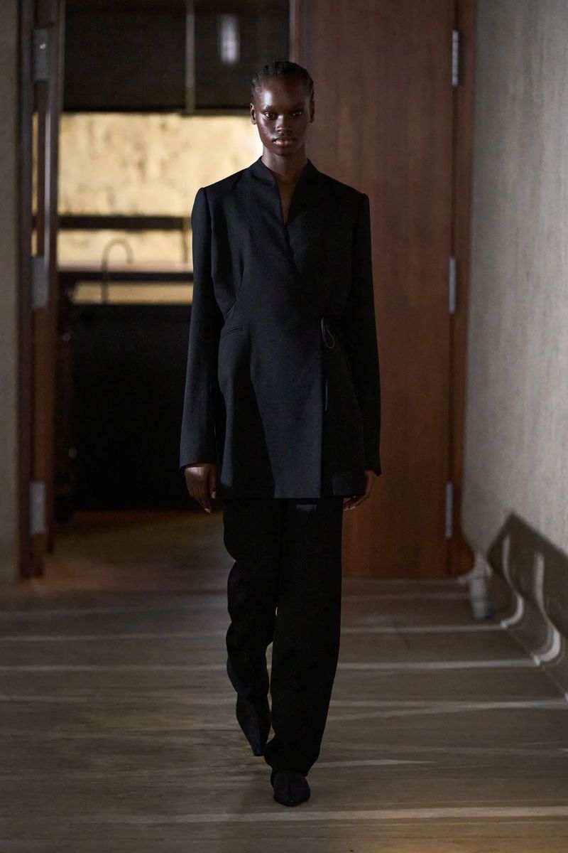 Mame Kurogouchi S/S 26 Show (Mame Kurogouchi)
