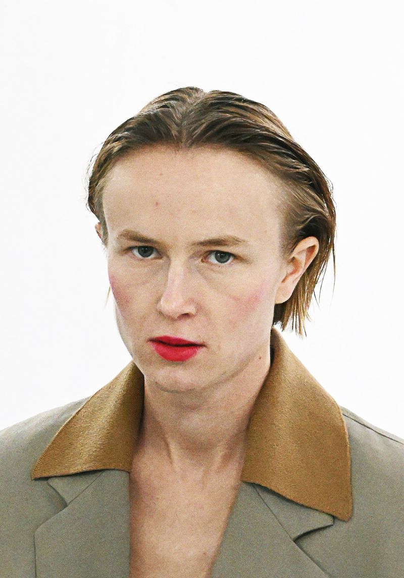 The space between us (Crash Magazine)