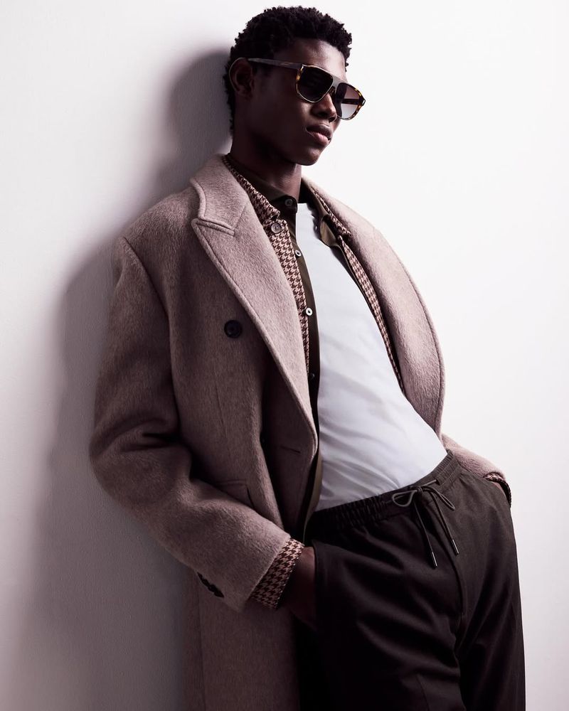 ALL THE RIGHT NOTES (The Rakish Gent)