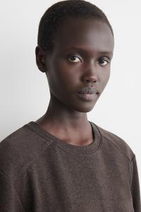 Yar Aguer - Model Profile - Photos & latest news