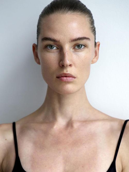 Danielle Currie - Model Profile - Photos & latest news