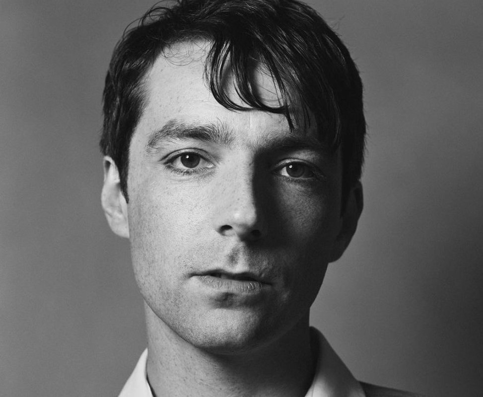 Steve Mackey Passes, Bella Hadid Is Charlotte Tilbury’s New Muse, and More News You Missed – Of ...