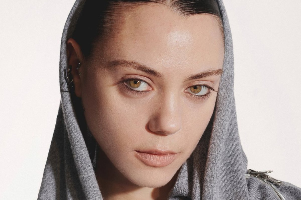 Georgia Pendlebury on Styling Fashion’s Next Gen and MUD – Of The Minute