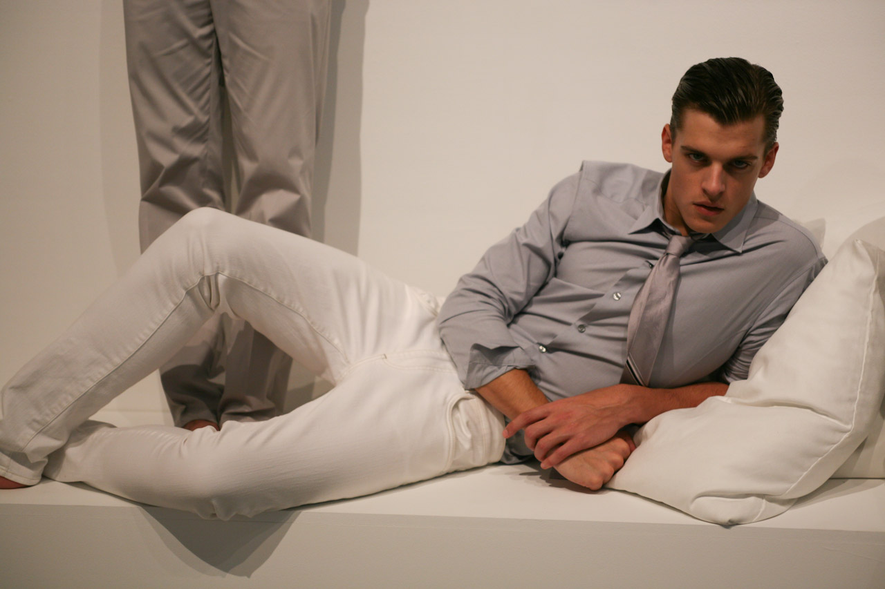 Calvin Klein Spring 2011 Presentation | models.com MDX