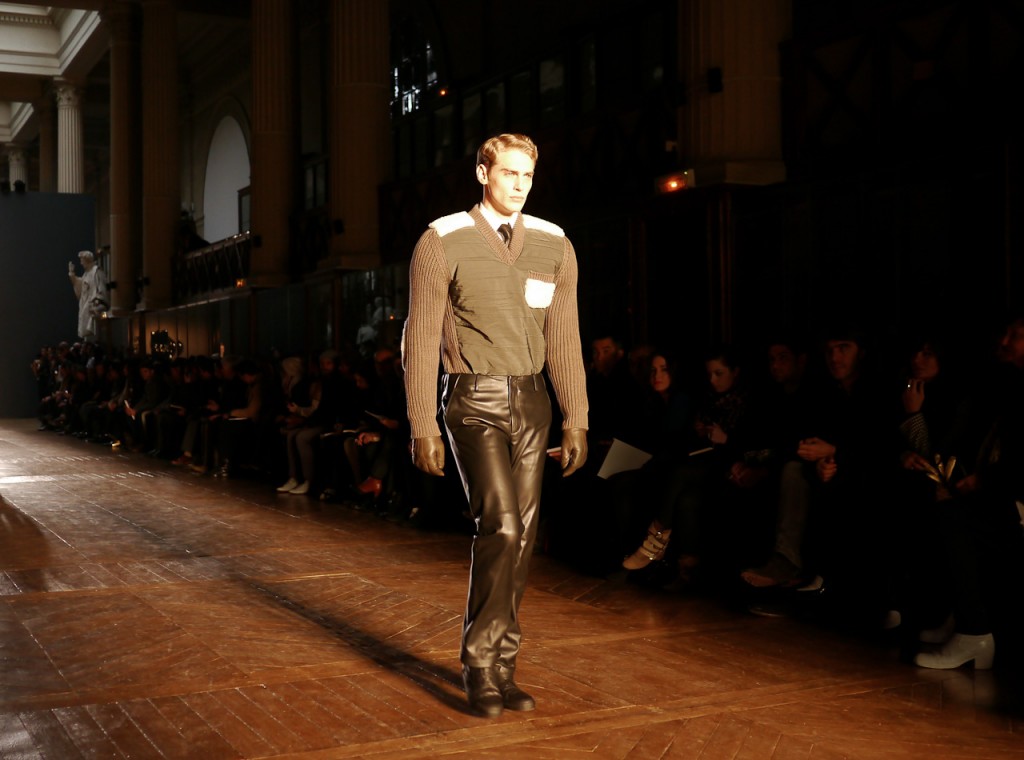 Viktor & Rolf Men F/W 2012 | models.com MDX