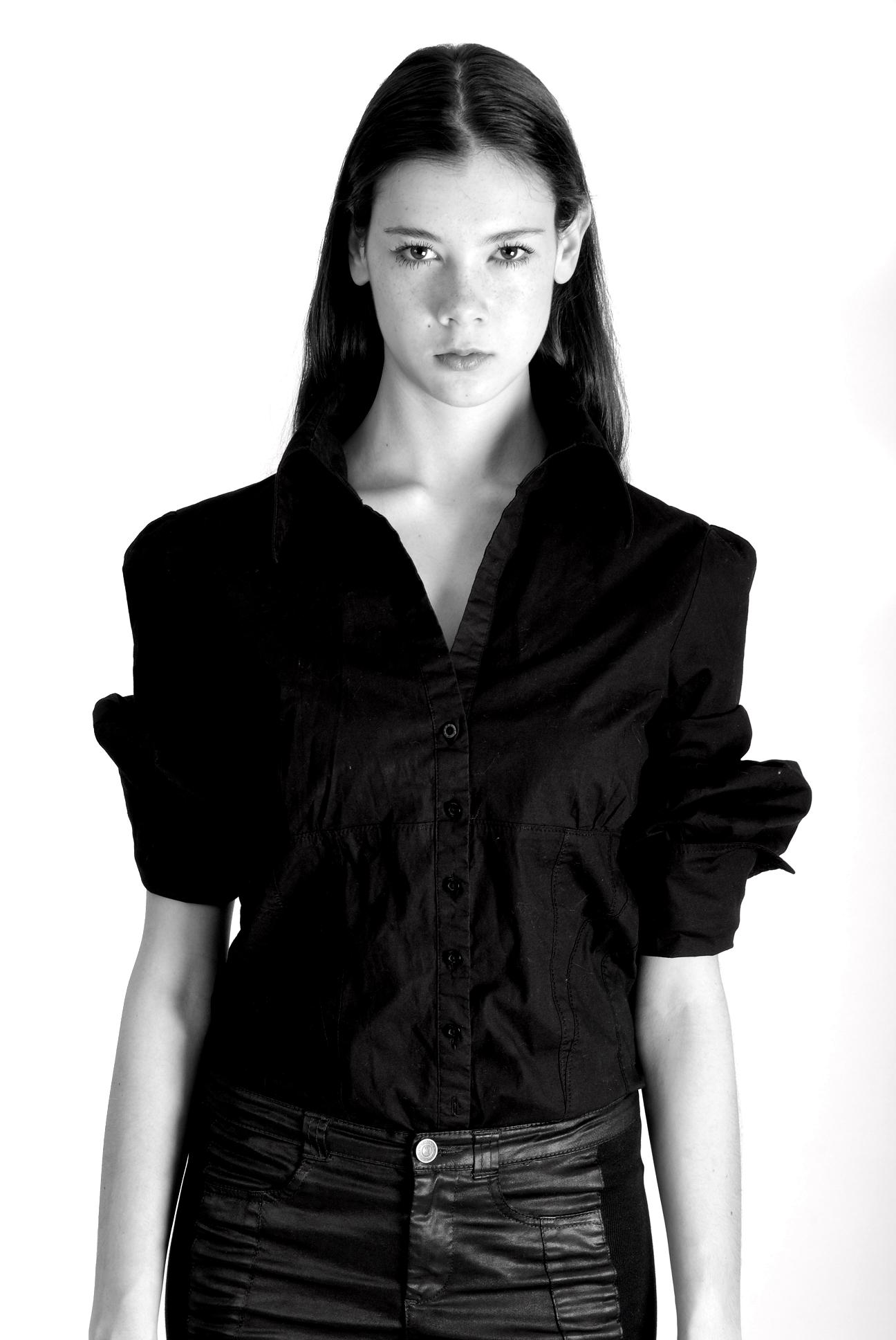 Isabelle K. – NEWfaces