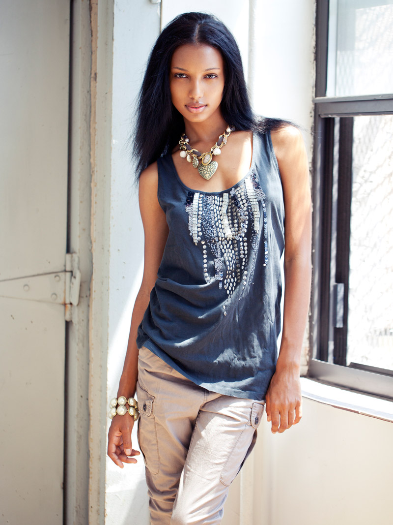 Jasmine T. – NEWfaces