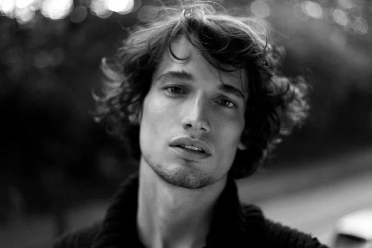 Jonas R. – NEWfaces