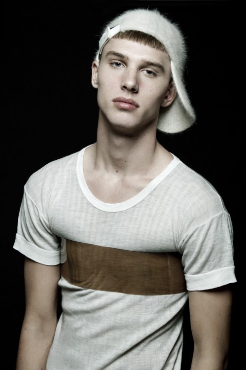 Yarik | NEWfaces