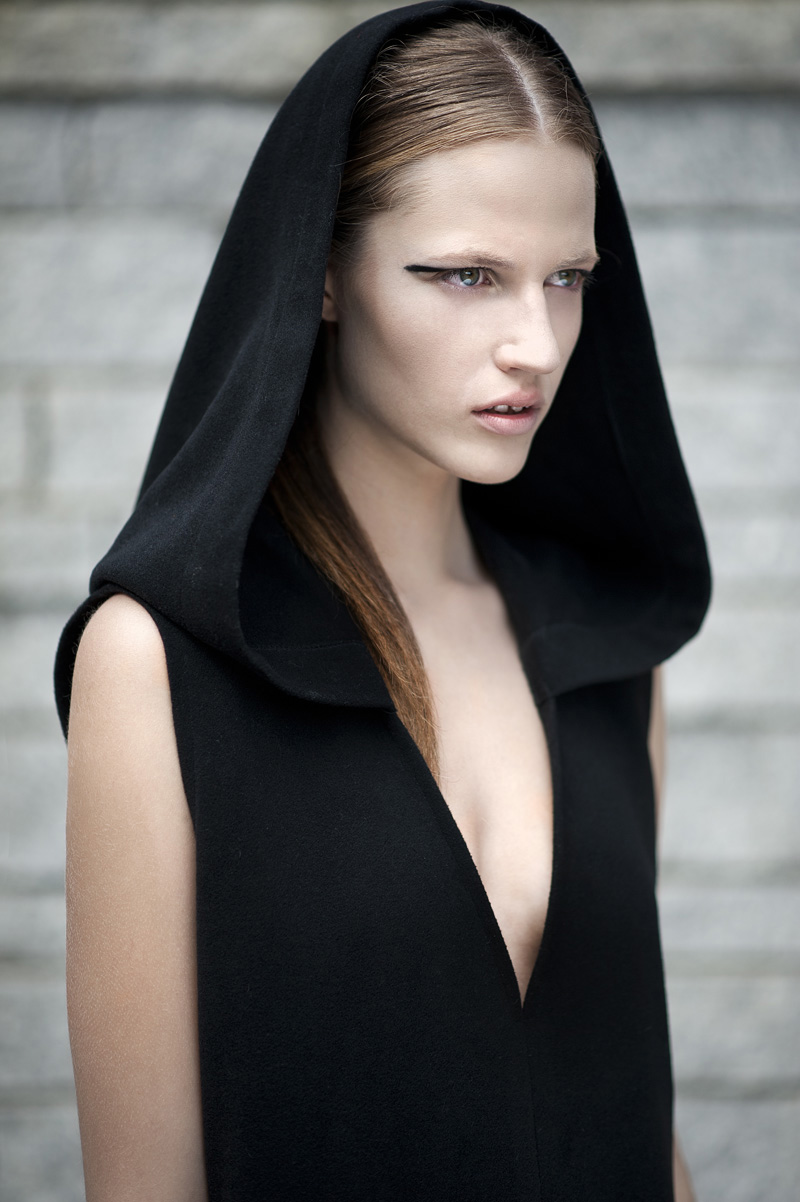 Julia B. – NEWfaces