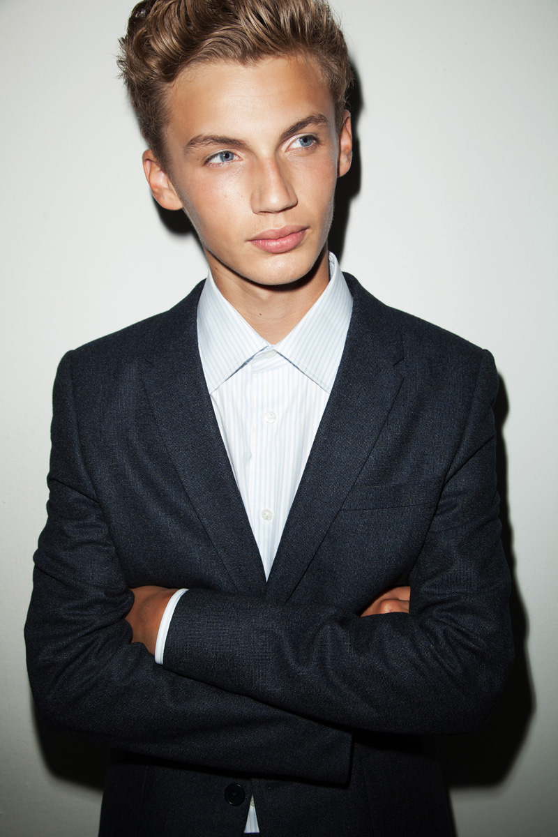 Ryan M. – NEWfaces