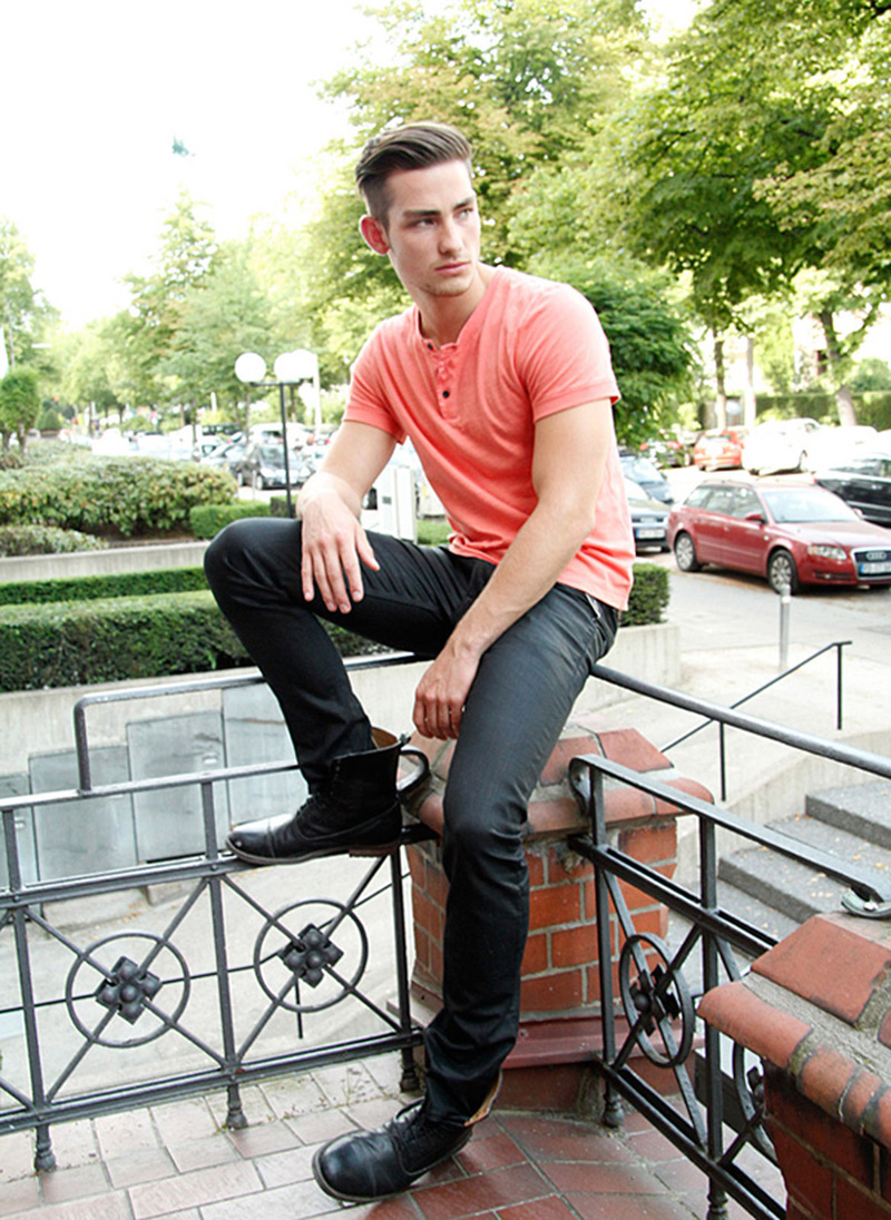 Alex K. – NEWfaces