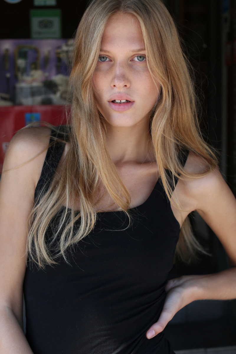 Laura Julie – NEWfaces