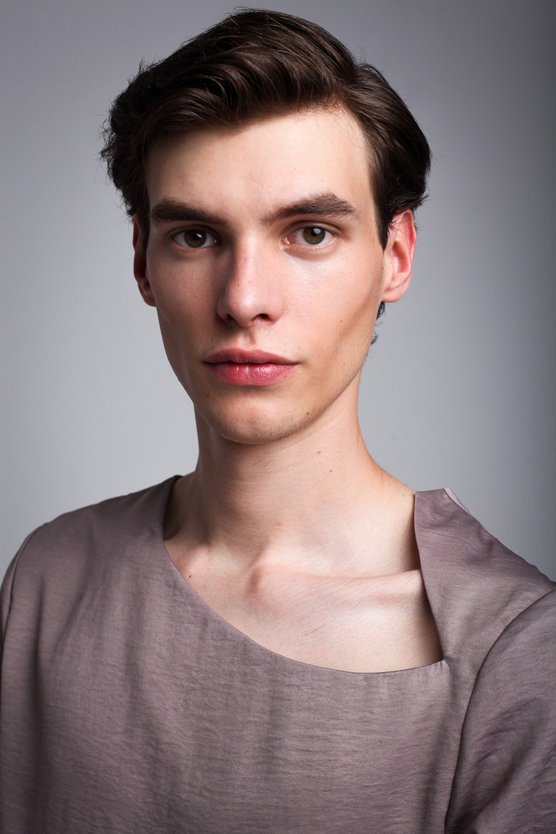 Wojtek | NEWfaces