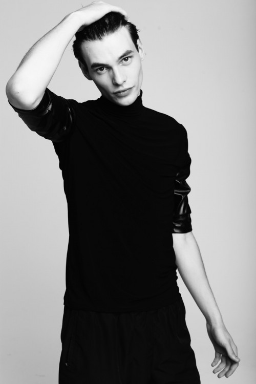 Wojtek | NEWfaces