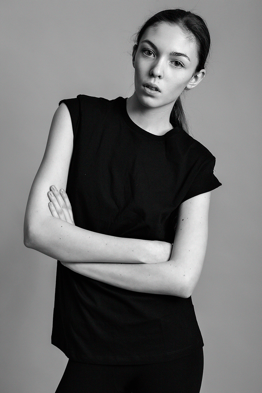 Michaela S. – NEWfaces