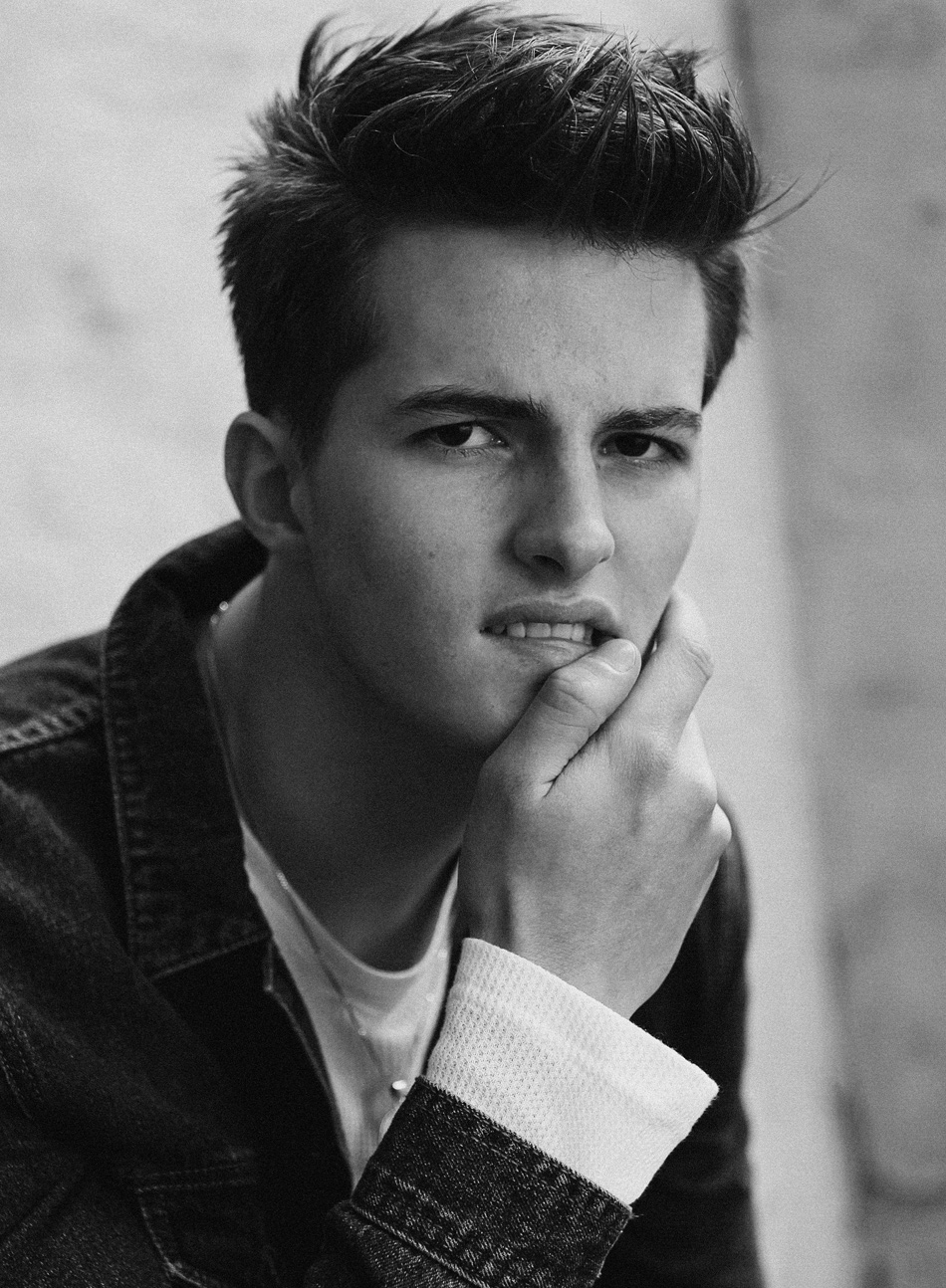 Mega Model Agency Newfaces