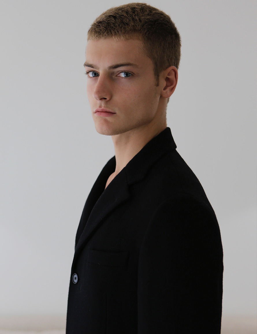 Adrien | NEWfaces