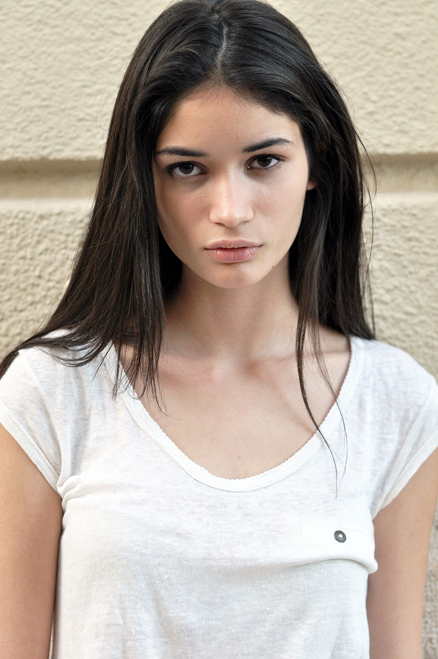 Julia | NEWfaces