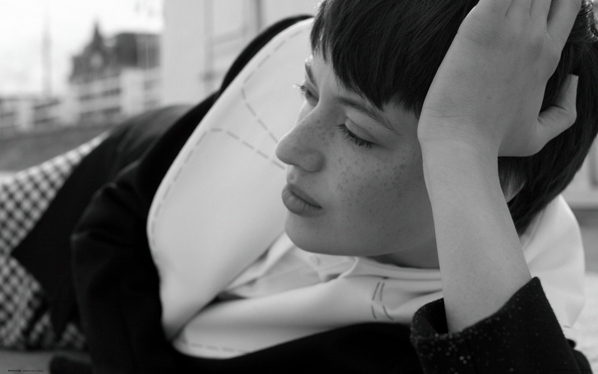 Iris Delcourt’s Debut at Chanel Led to a Journey of Self Discovery ...