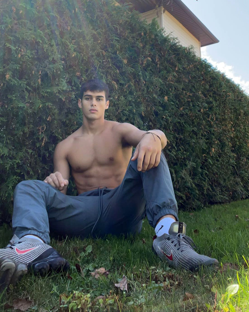 Meet the New Faces Passionate About Cello, Swords & Architecture | NEWfaces