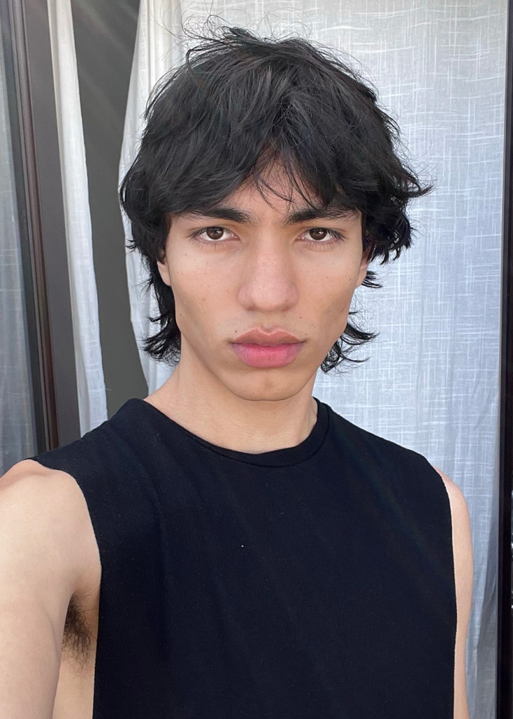 These New Faces Talk Tailoring, Twin Telepathy & Pet Pigs | NEWfaces