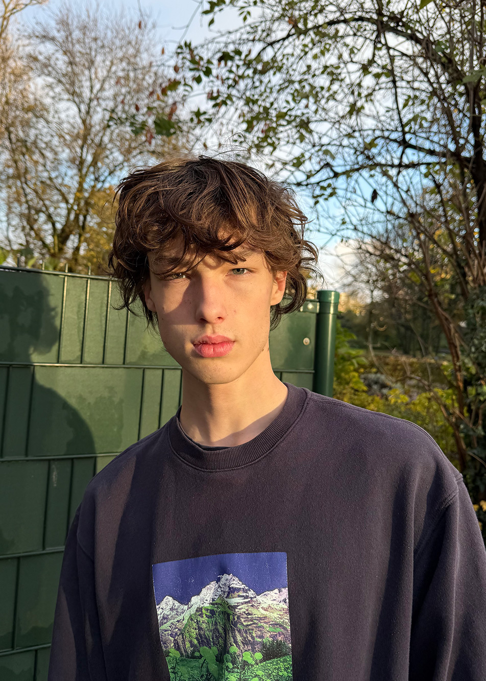 These Rookies Dabble As Photographers and Painters | NEWfaces