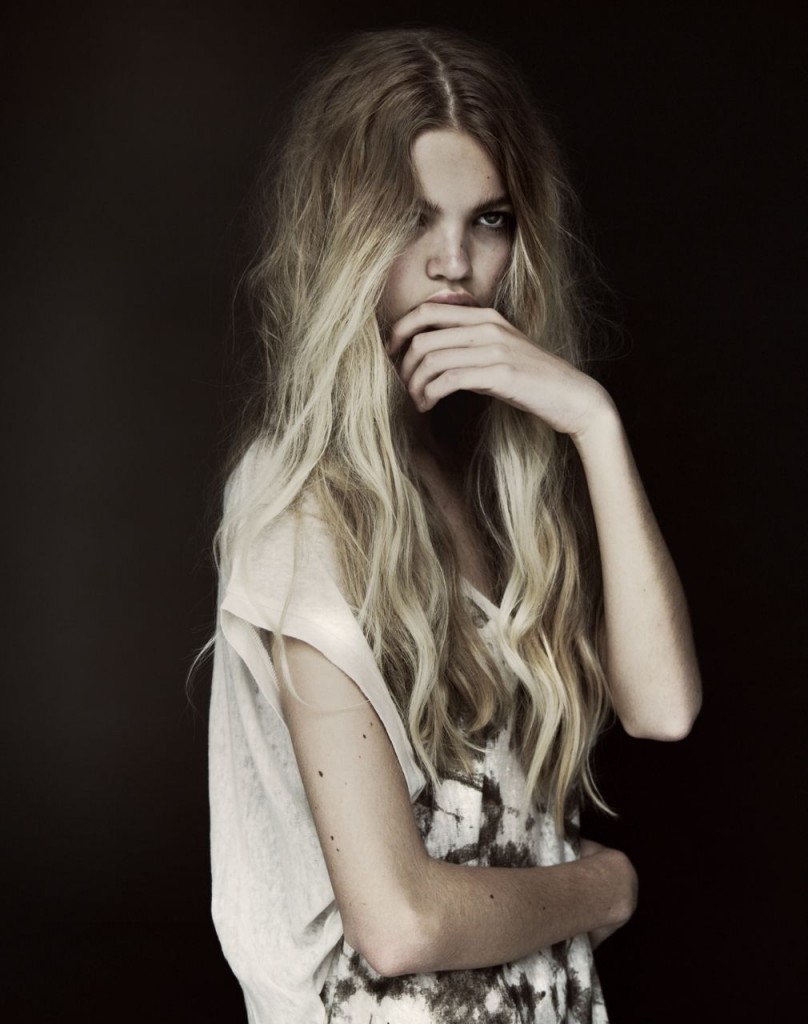 The Elusive and Exclusive Daphne Groeneveld – Of The Minute