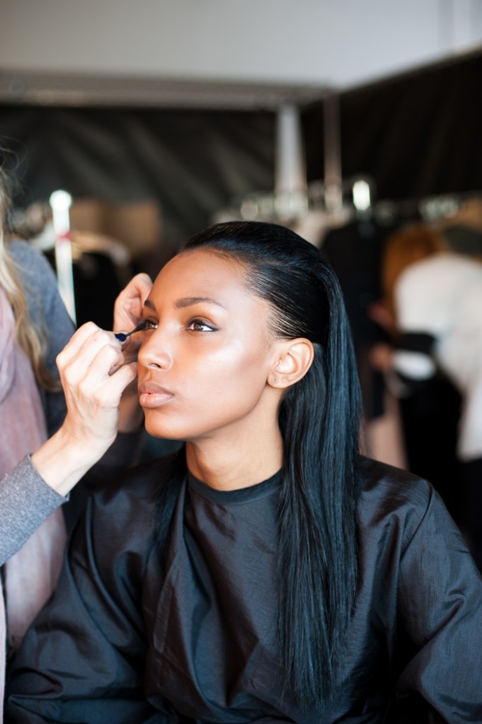 In The Light – Behind the Scenes – Of The Minute