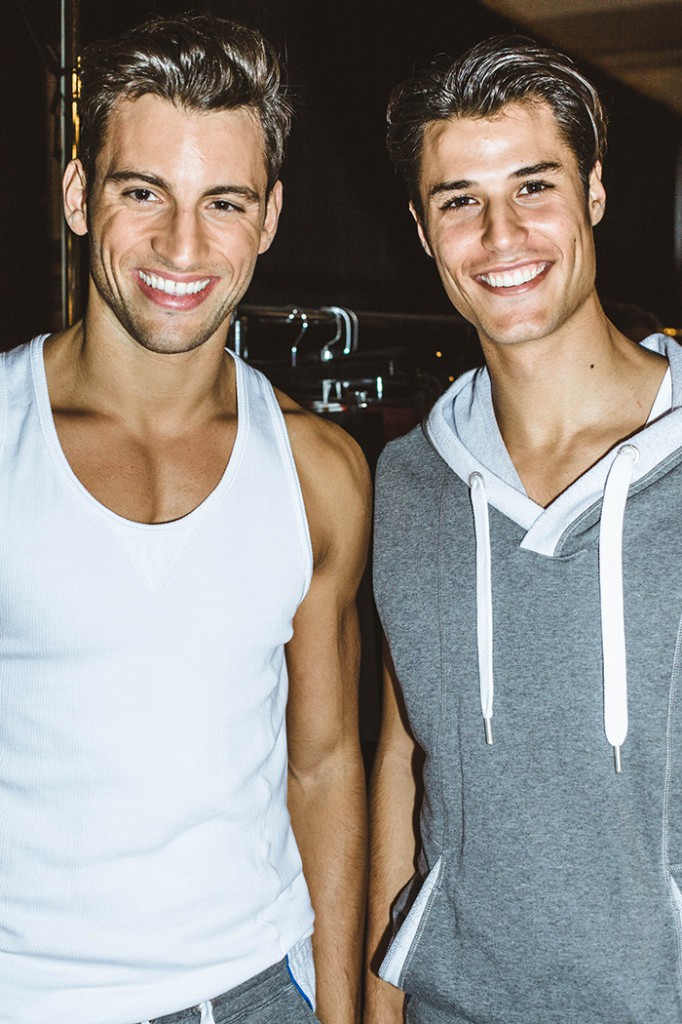 Reasons 2xist – Of The Minute