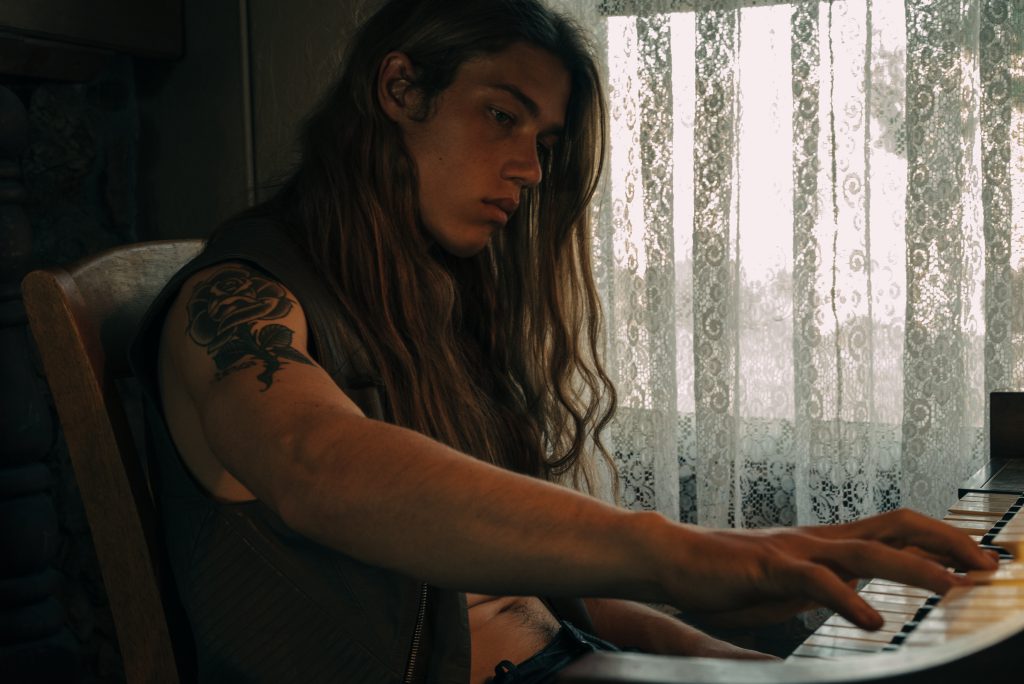 Out of the West – Of The Minute