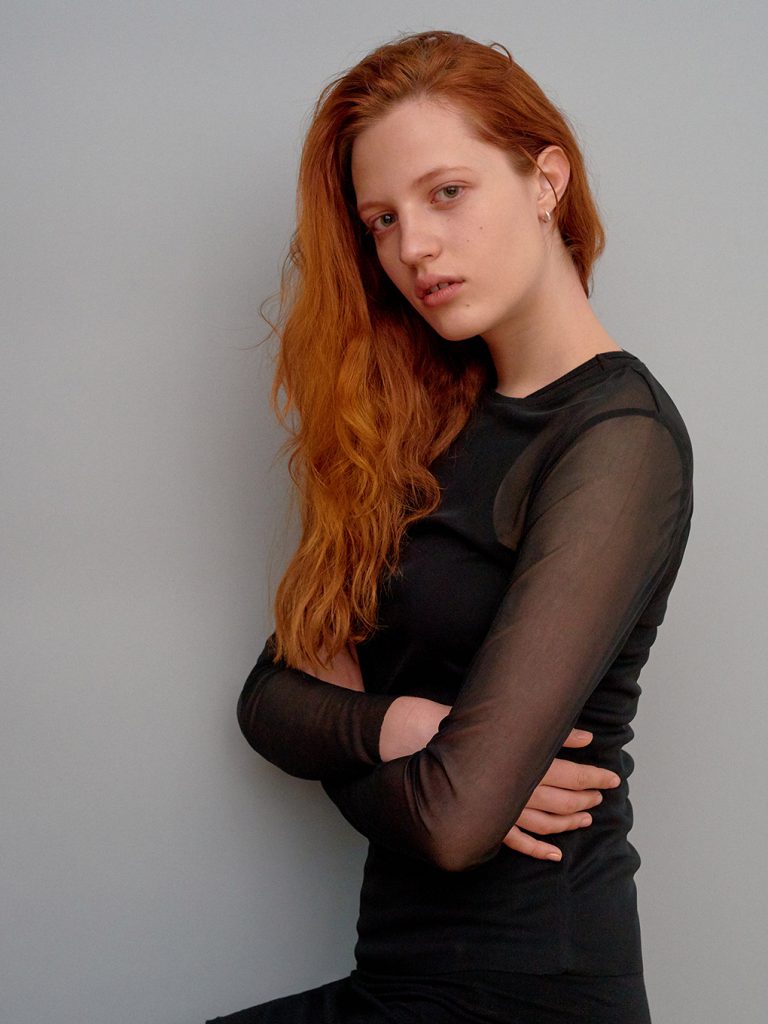 Casting Digest: Julia Banas – Of The Minute