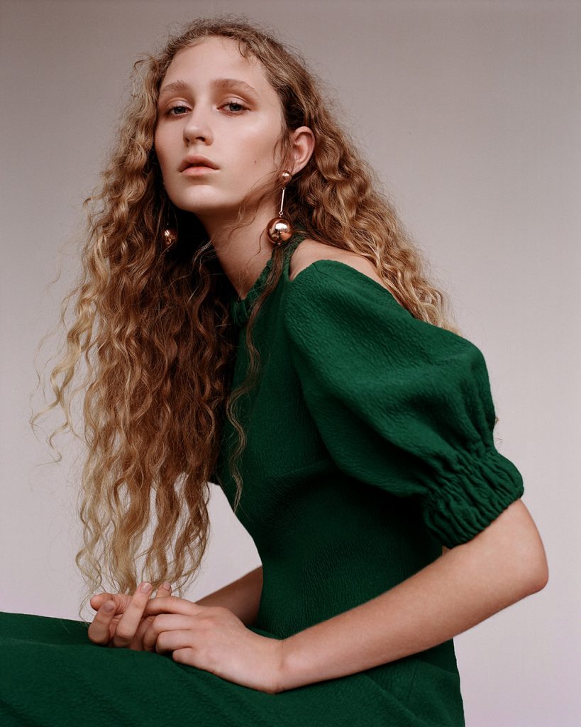 The Secret Life of Elfie – Of The Minute